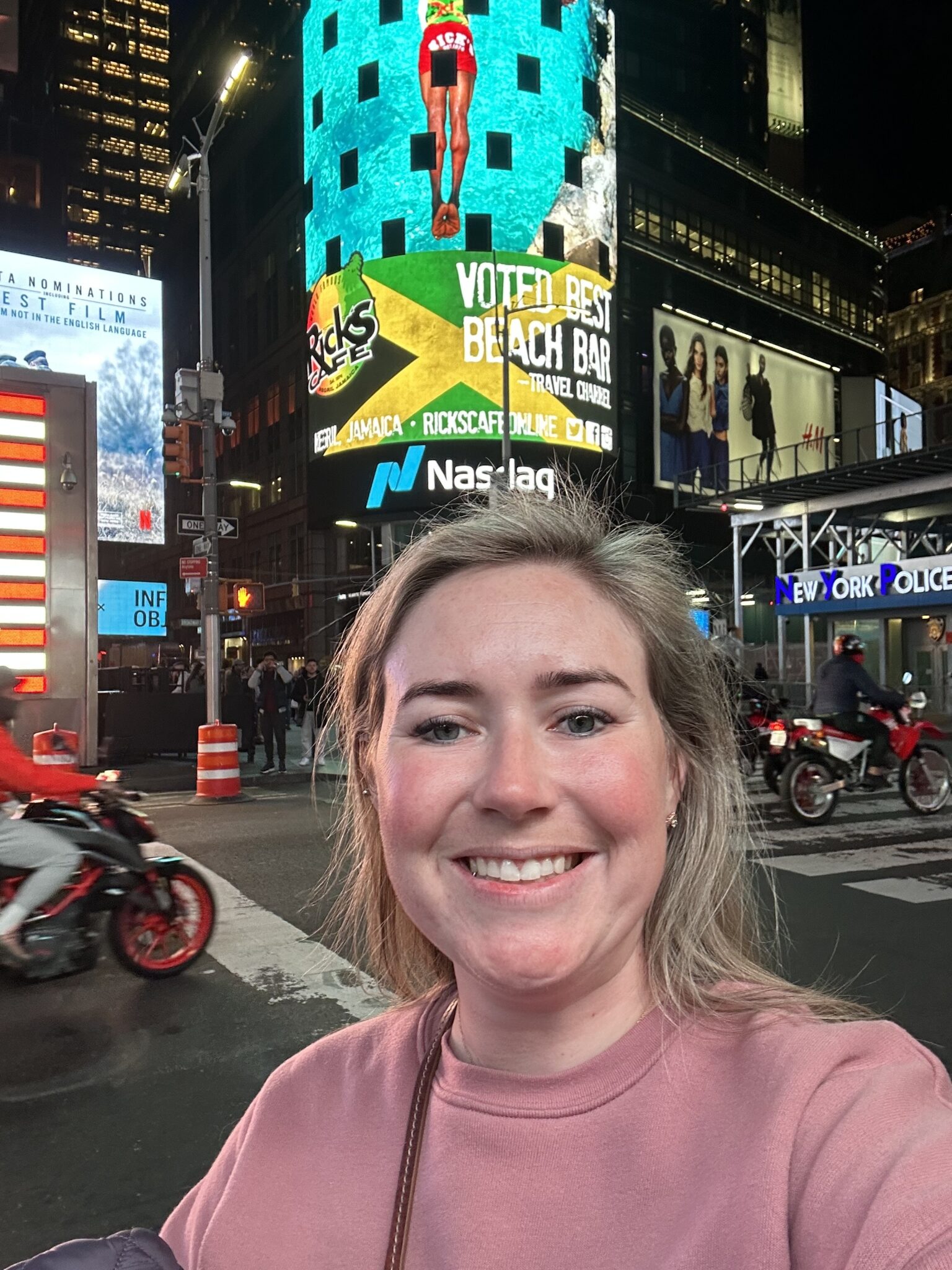 Intranet Software Vendor - Axero Solutions